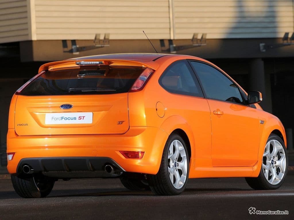 Ford Focus ST II Facelift 2.5 MT 225 HP specifications and technical ...